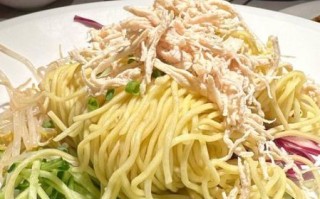 鸡丝凉拌面怎么做_鸡丝凉拌面家常做法