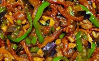 青椒炒茄子怎么做好吃_茄子不吸油的小妙招