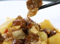 熟牛肉怎么炖土豆好吃_熟牛肉炖土豆的家常做法