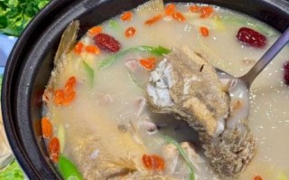 鱼肚煲汤怎么做_鱼肚煲汤需要焯水吗
