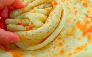 怎样烙油饼好吃又有多层_油饼起层技巧