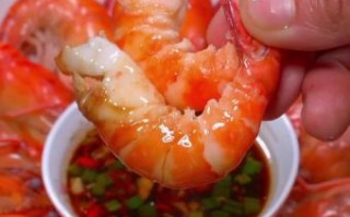 白灼罗氏虾怎么做好吃_白灼罗氏虾煮几分钟