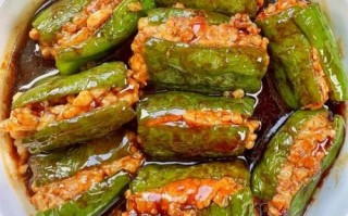 肉馅虎皮尖椒怎么做_虎皮尖椒肉馅怎么调