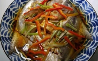 鲳鱼蒸多长时间_清蒸鲳鱼几分钟最佳