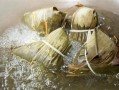 肉粽子煮多久才熟_生肉粽子冷水下锅还是热水
