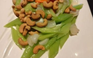 西芹腰果怎么炒才脆_西芹腰果焯水还是直接炒