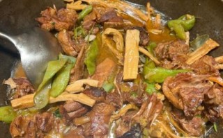乱炖的家常做法视频_乱炖怎么做好吃又简单