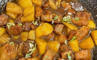土豆炖瘦肉怎么做_土豆炖瘦肉最简单的做法