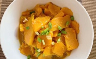 清炒南瓜怎么做_清炒南瓜需要焯水吗