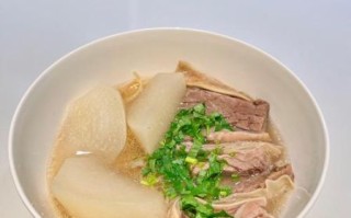 白萝卜牛腩汤怎么做_牛腩汤去腥技巧