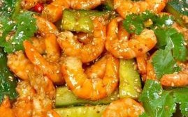 黄瓜炒河虾怎么做_黄瓜炒河虾用焯水吗