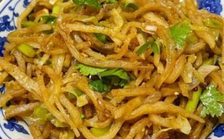 炒饼丝怎么炒不粘锅_炒饼丝最好吃的做法步骤