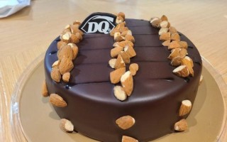 冰淇淋蛋糕是冰的吗_冰淇淋蛋糕常温会融化吗