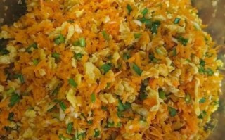 胡萝卜素馅饺子怎么做_胡萝卜素馅饺子怎么调馅