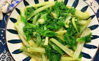小白菜怎么炒好吃_家常炒小白菜的做法步骤