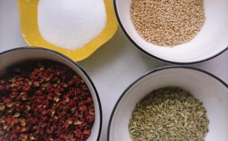 椒盐是用什么材料做成的_自制椒盐配方