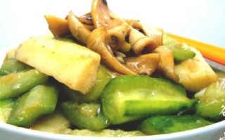 丰胸的蔬菜有哪些_吃什么蔬菜能丰胸