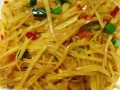 酸辣土豆丝怎么做才脆_酸辣土豆丝要不要焯水