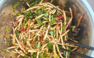 鱼腥草怎么做好吃_鱼腥草凉拌做法视频