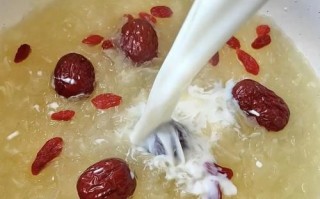 红枣银耳汤要煮多久_银耳出胶时间