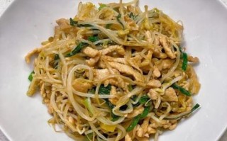 绿豆芽炒肉怎么做_绿豆芽炒肉的家常做法