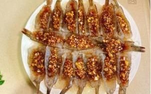 虾和粉丝一起蒸的做法_虾蒸粉丝要多长时间