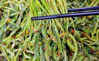 凉拌香椿怎么做_香椿焯水几分钟才脆嫩
