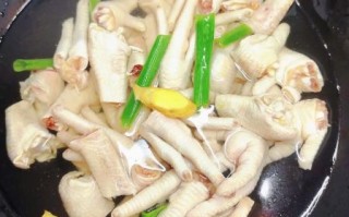 剁椒凤爪怎么做_家常剁椒凤爪的做法窍门