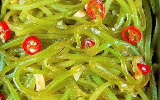 莴笋丝凉拌怎么做_莴笋丝凉拌需要焯水吗