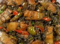 酸菜炒肉怎么做_酸菜炒肉用哪块肉最好