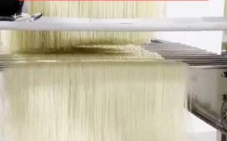 米粉加工厂利润有多大_米粉加工厂一年能赚多少钱