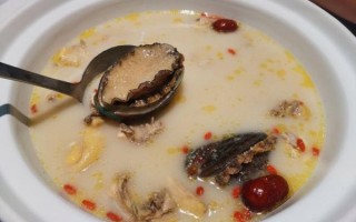 鲍鱼鸡汤放什么药材好_鲍鱼鸡汤用什么药材最鲜
