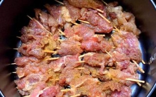 牙签肉怎么做好吃_牙签肉腌制配方