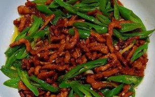 尖椒炒肉丝怎么炒才嫩_尖椒炒肉丝用哪个部位肉