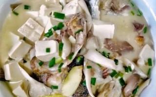 鱼头豆腐汤怎么做_鱼头豆腐汤家常做法