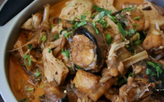 安康鱼炖豆腐怎么做_安康鱼炖豆腐的家常做法