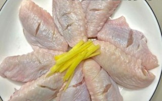蒜香鸡翅怎么腌制才入味_正宗蒜香鸡翅腌制配方