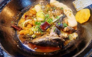 铁锅炖鲶鱼怎么做_铁锅炖鲶鱼的家常做法