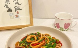 韭菜炒鱿鱼怎么炒才嫩_韭菜炒鱿鱼家常做法
