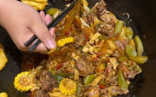 铁锅炖排骨怎么做_铁锅炖排骨需要哪些配料