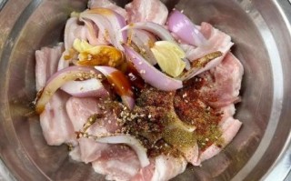 烤五花肉怎么做_烤五花肉腌制配方