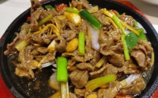 铁板牛肉怎么做才嫩_家常铁板牛肉做法