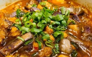 茄子炖豆腐的家常做法_茄子炖豆腐怎么做好吃