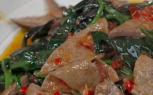 血皮菜炒猪肝怎么做_猪肝炒血皮菜先焯水吗