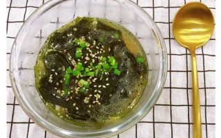 韩式海带汤怎么做_海带汤孕妇能喝吗
