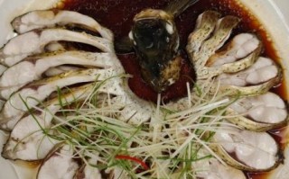 清蒸鱼头怎么做才鲜嫩_清蒸鱼头用什么鱼最好