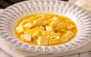 蟹黄豆腐是哪里的菜_蟹黄豆腐起源地