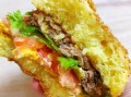牛肉汉堡怎么做_家庭版牛肉汉堡配方
