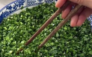 韭菜苔饺子怎么调馅_韭菜苔饺子要不要焯水