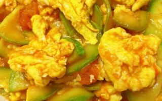 西红柿炒西葫芦怎么做_西葫芦炒西红柿要不要焯水